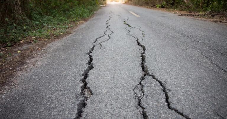 what are transverse & longitudinal cracking in asphalt pavement?
